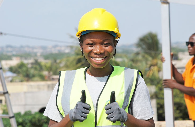 Passionnée des mathématiques et du solaire